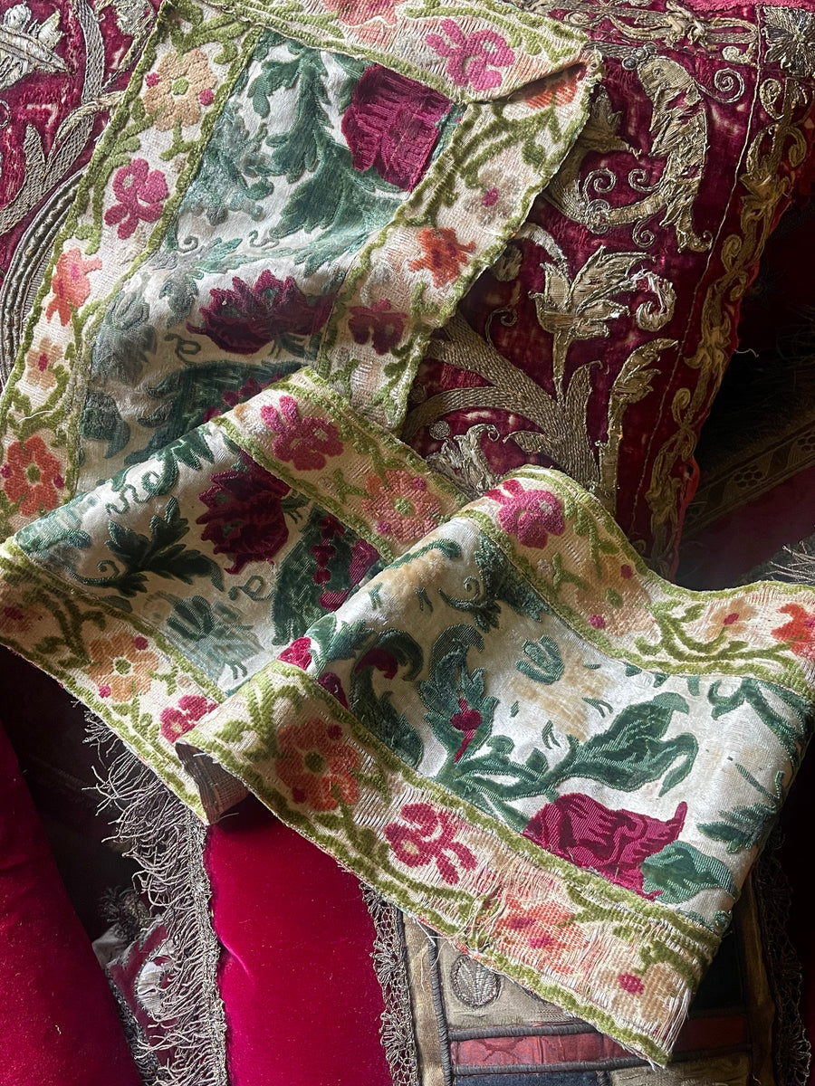 Genoa Silk Velvet Circa 1700 Jardiniere Design – Decor Antiquaire